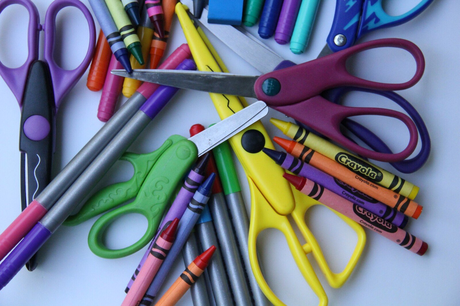 Top 27 Cutting Activities for Preschoolers + Free Scissor Printables